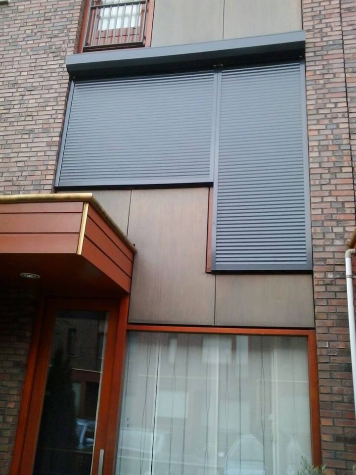 rolluik-bij-franse-balkon – Het Buitenleven